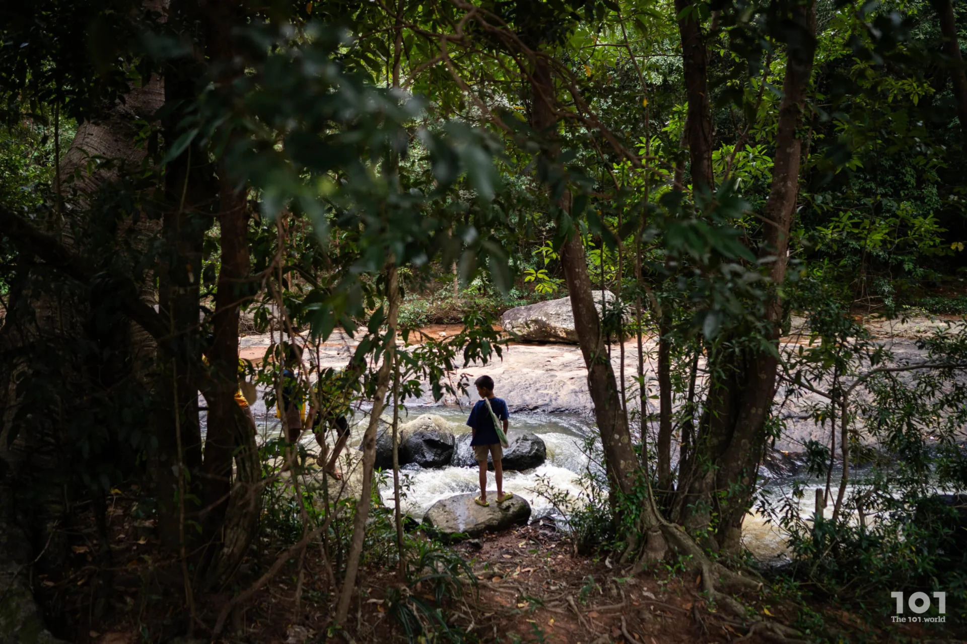 ความลับบนขอบที่ราบสูง: ร่องรอยเสียงทวารวดีในเรื่องเล่าของชาวญัฮกุร - The 101 World Documentary